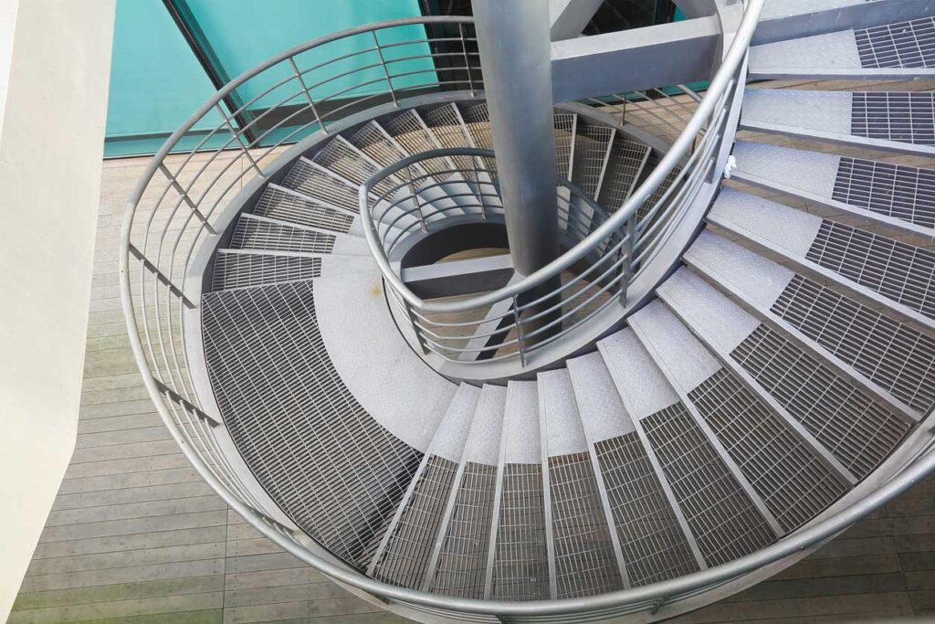 Heavy-Duty Steel Bar Grating - The Complete Guide - Borden Gratings